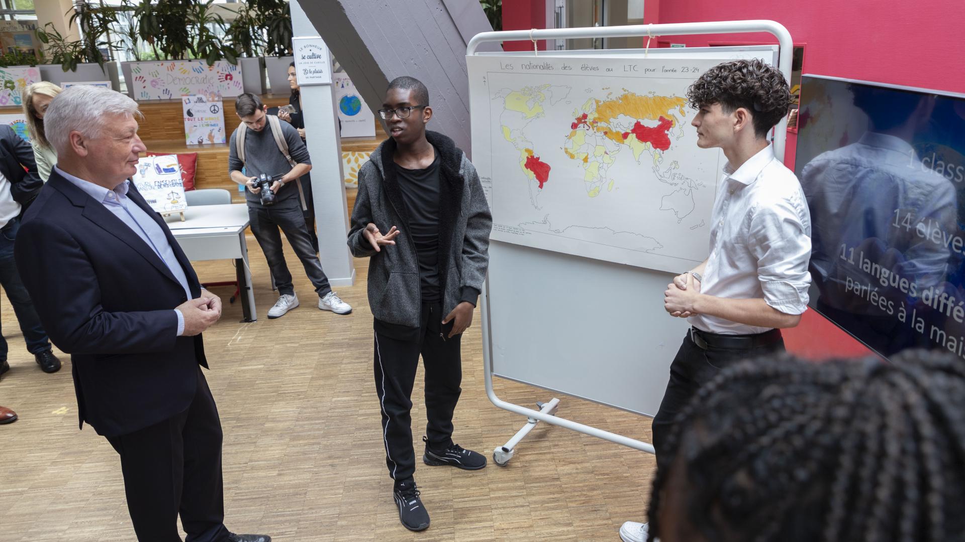 Claude Wiseler en visite au Lycée Technique du Centre | Chambre des ...